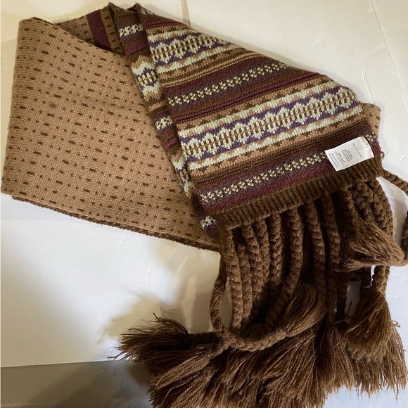 Vintage | Accessories | Vintage Ski Scarf With Fringes Can Wear On ...